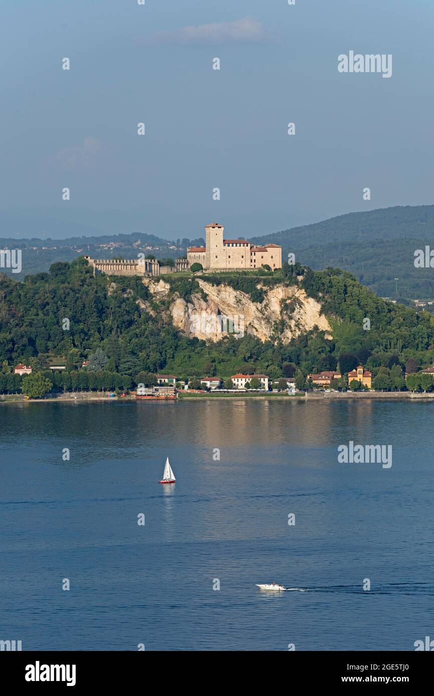 Angera lago maggiore hi-res stock photography and images - Alamy
