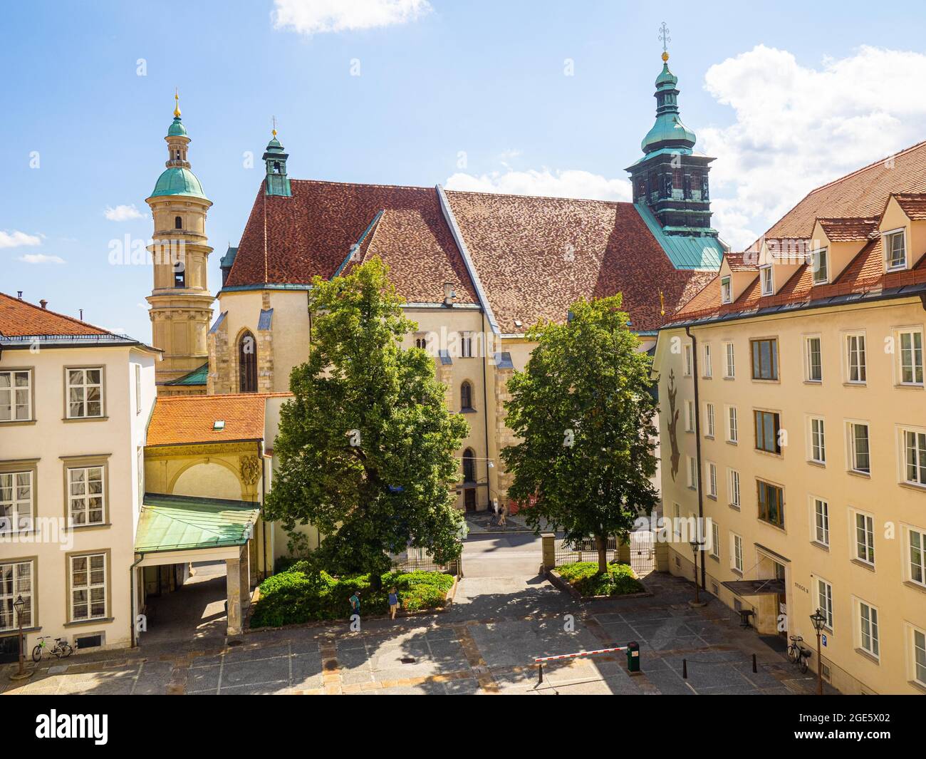 Graz austria cathedral hi-res stock photography and images - Alamy