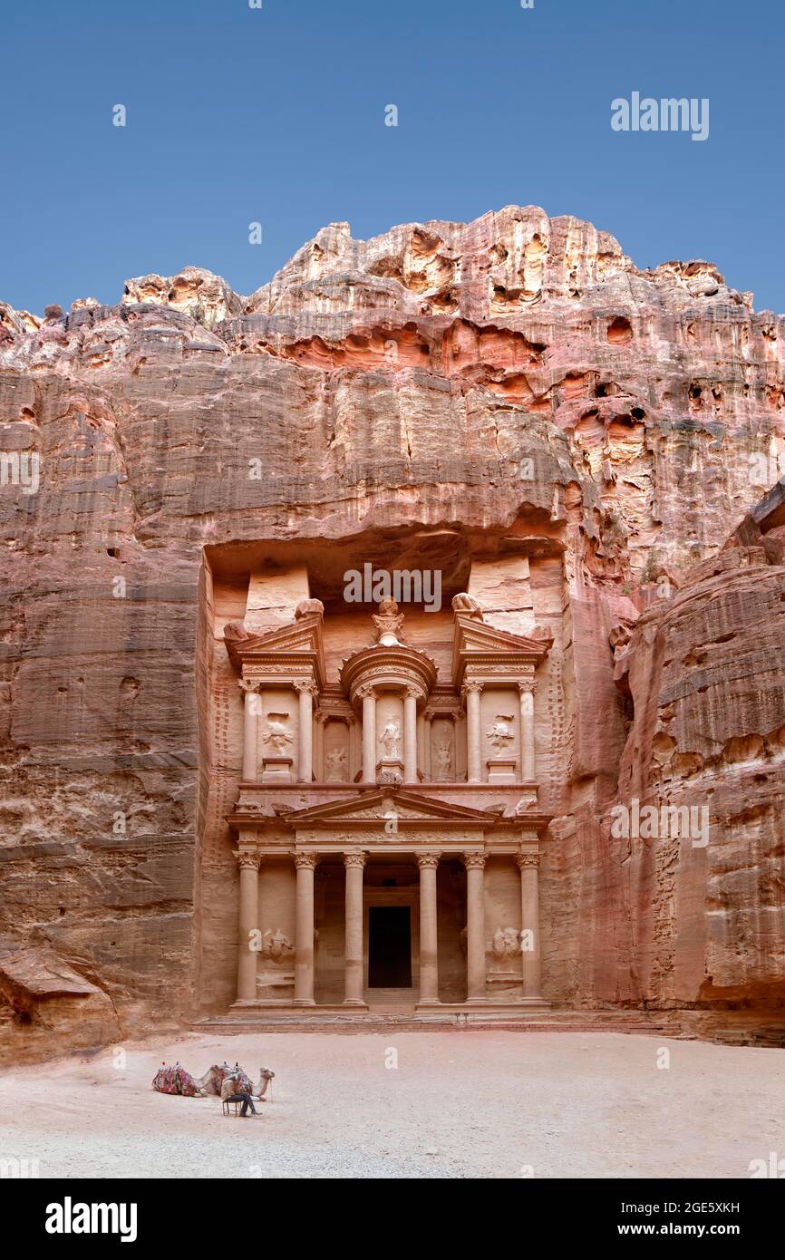Al khazneh hi-res stock photography and images - Alamy