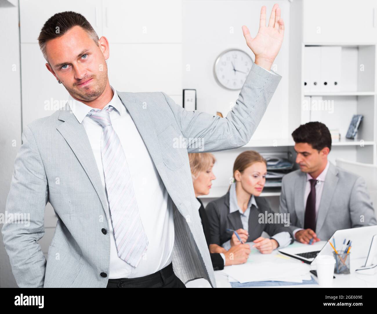 Male coworkers failure hi-res stock photography and images - Alamy