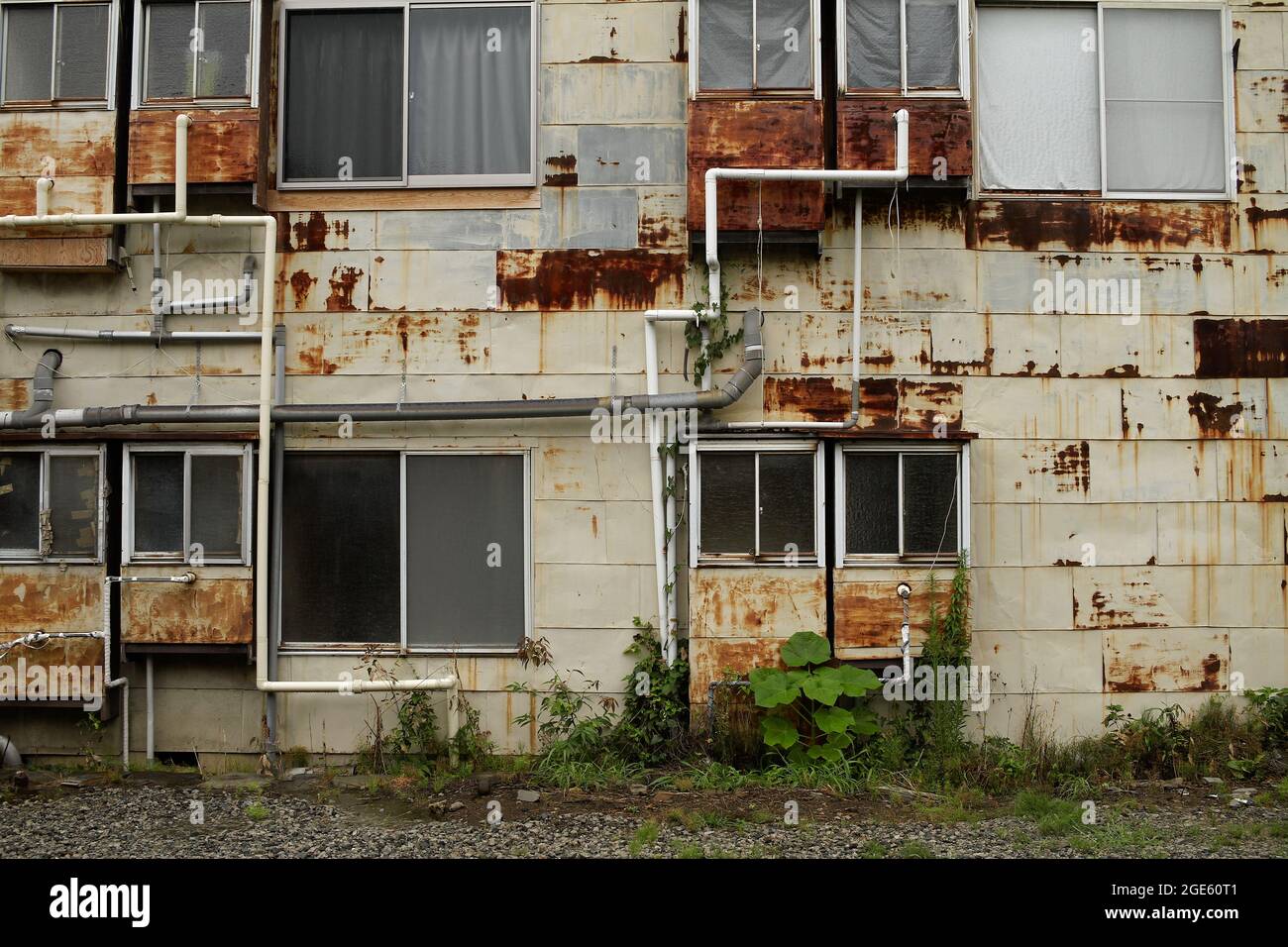 Rusty buildings hi-res stock photography and images - Alamy