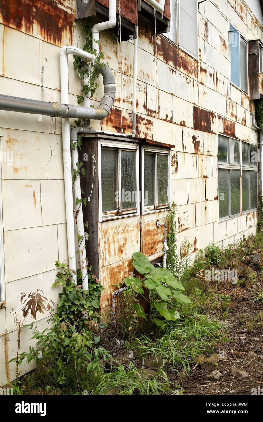 Rusty buildings hi-res stock photography and images - Alamy