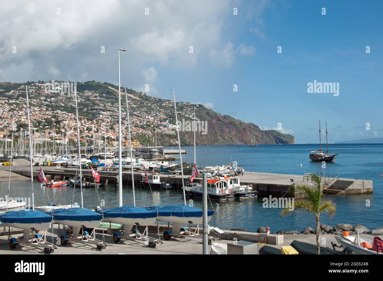 Autonomous boats hi-res stock photography and images - Alamy
