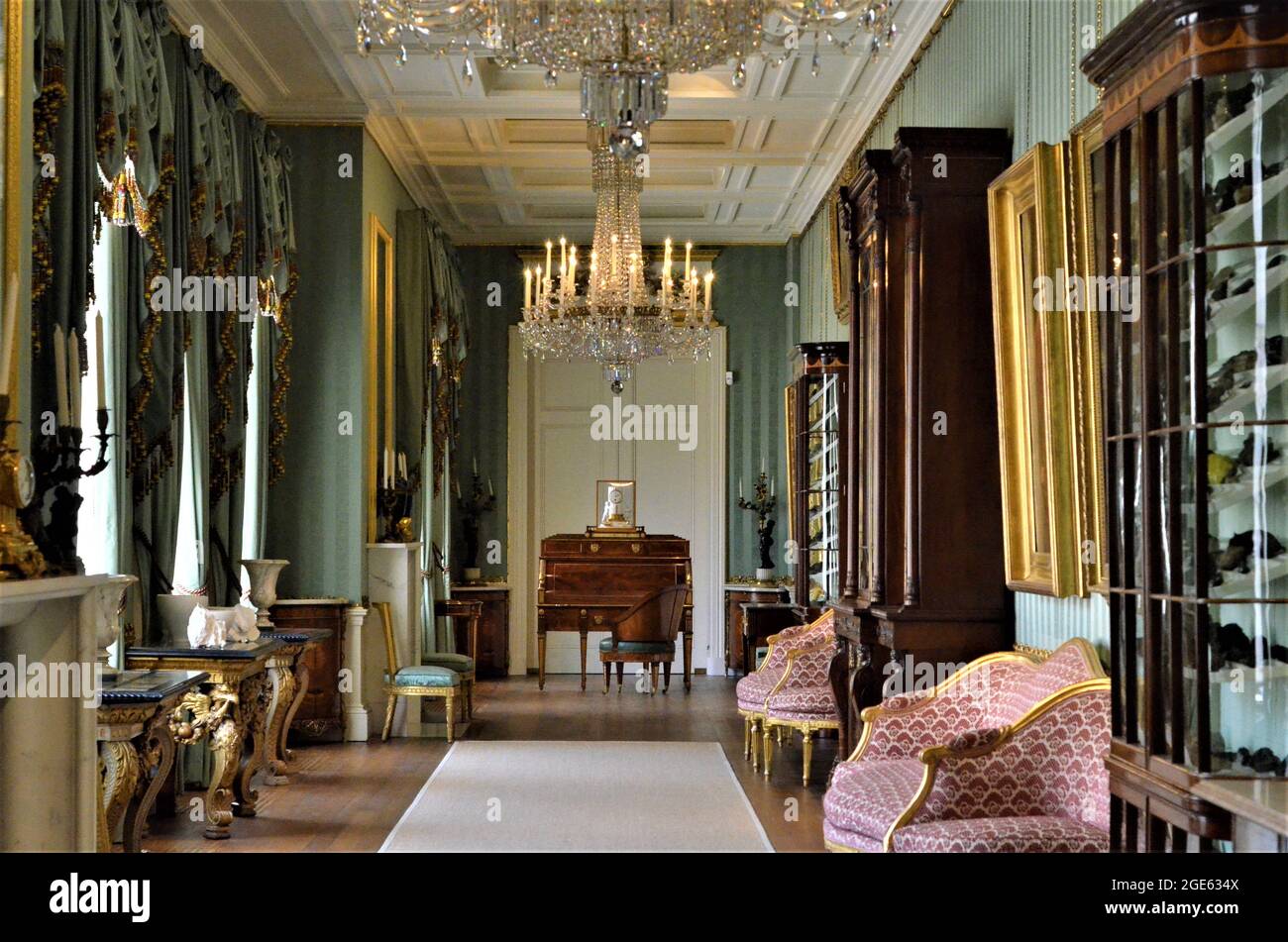 Chatsworth House Hall Stock Photo - Alamy