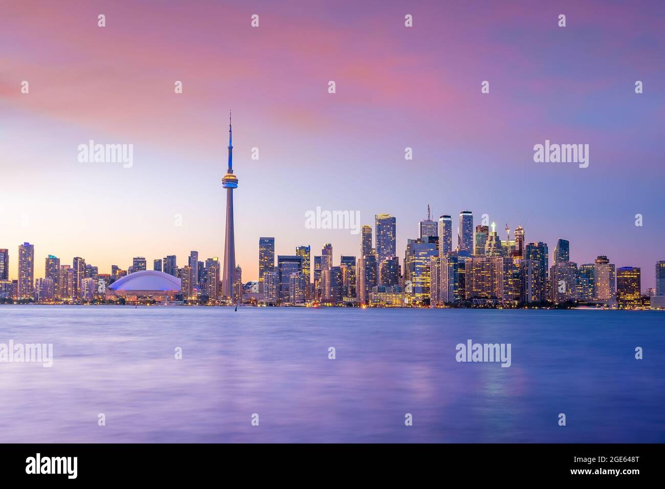 Toronto city Skyline at sunset in Ontario, Canada Stock Photo - Alamy