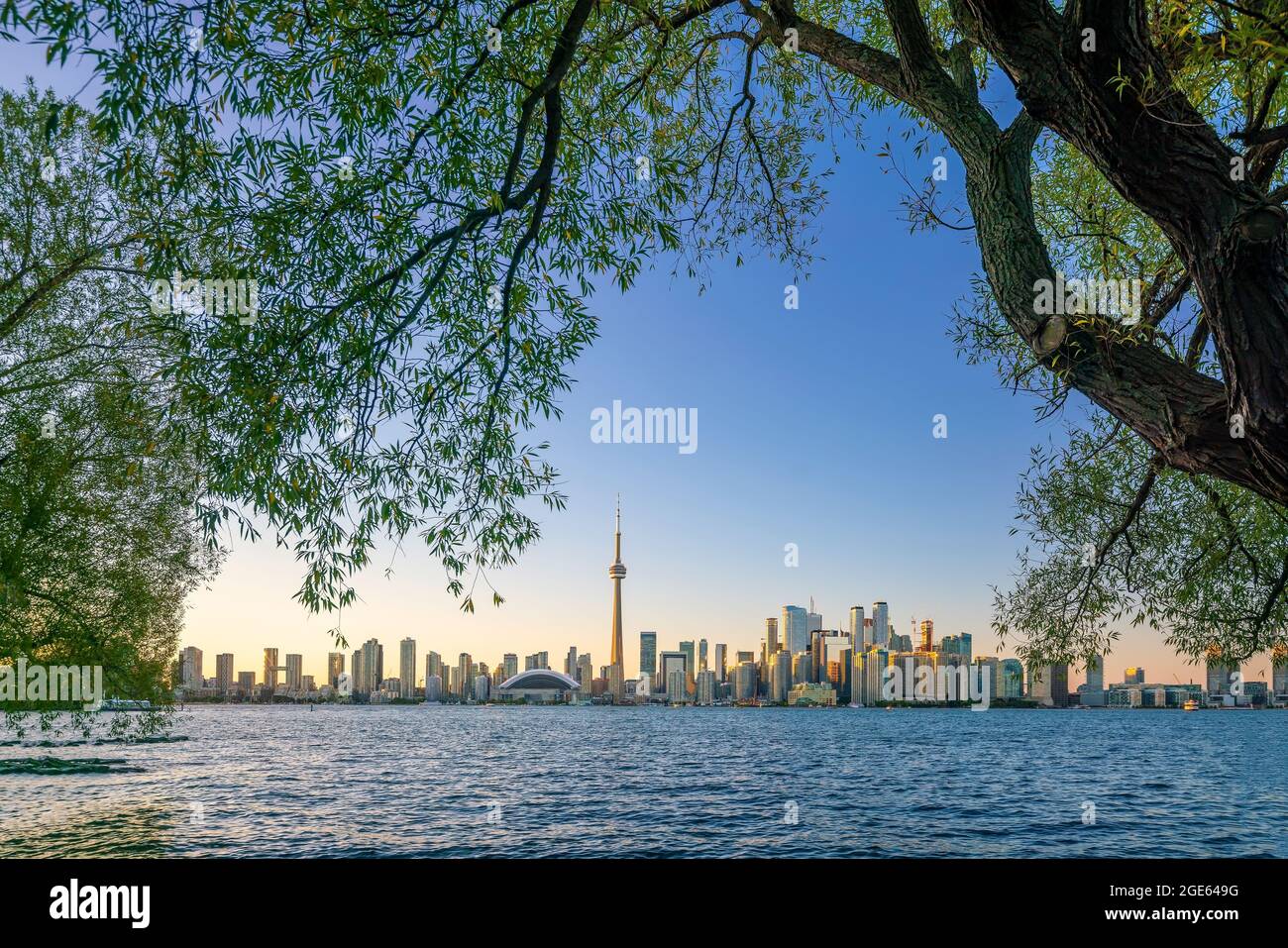 Toronto city Skyline at sunset in Ontario, Canada Stock Photo - Alamy