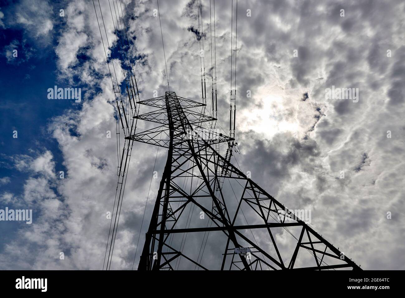 Working safely at height hi-res stock photography and images - Alamy