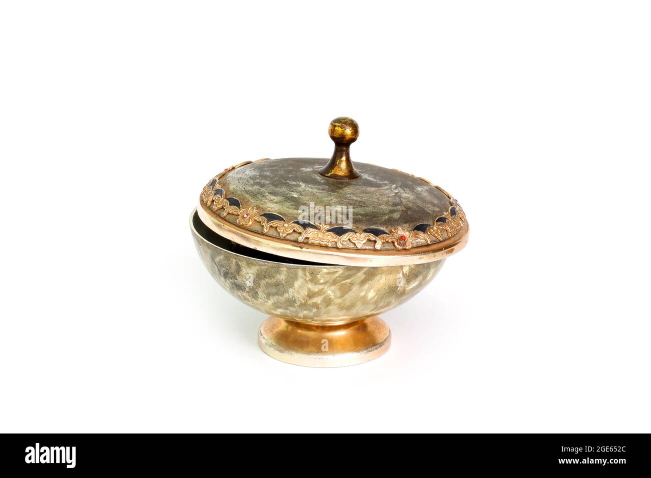 Old jewelry box on a white background. Jewelry box. Box with lid Stock ...