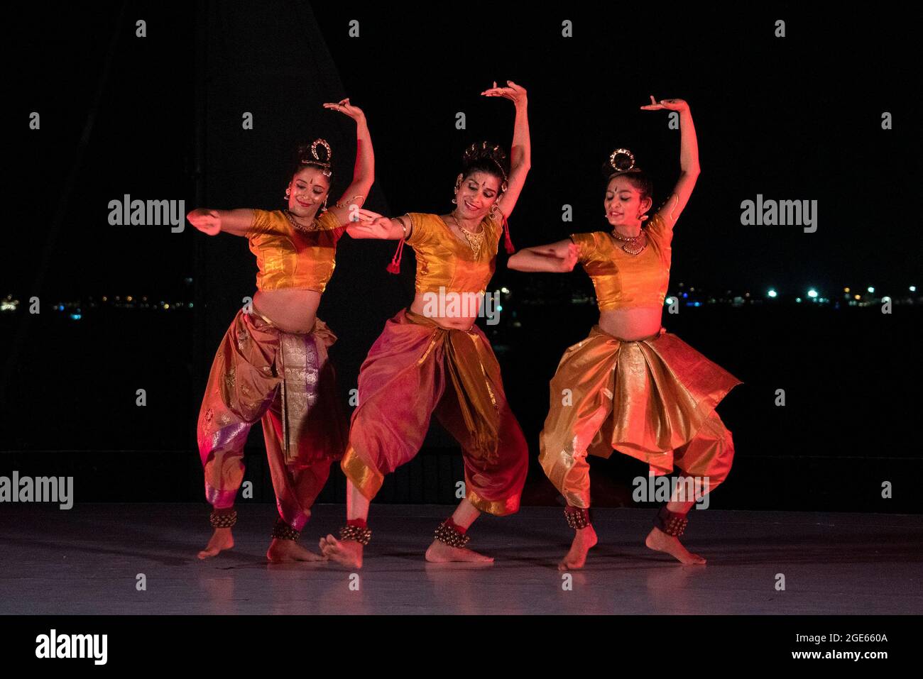 Kuchipudi style hi-res stock photography and images - Alamy