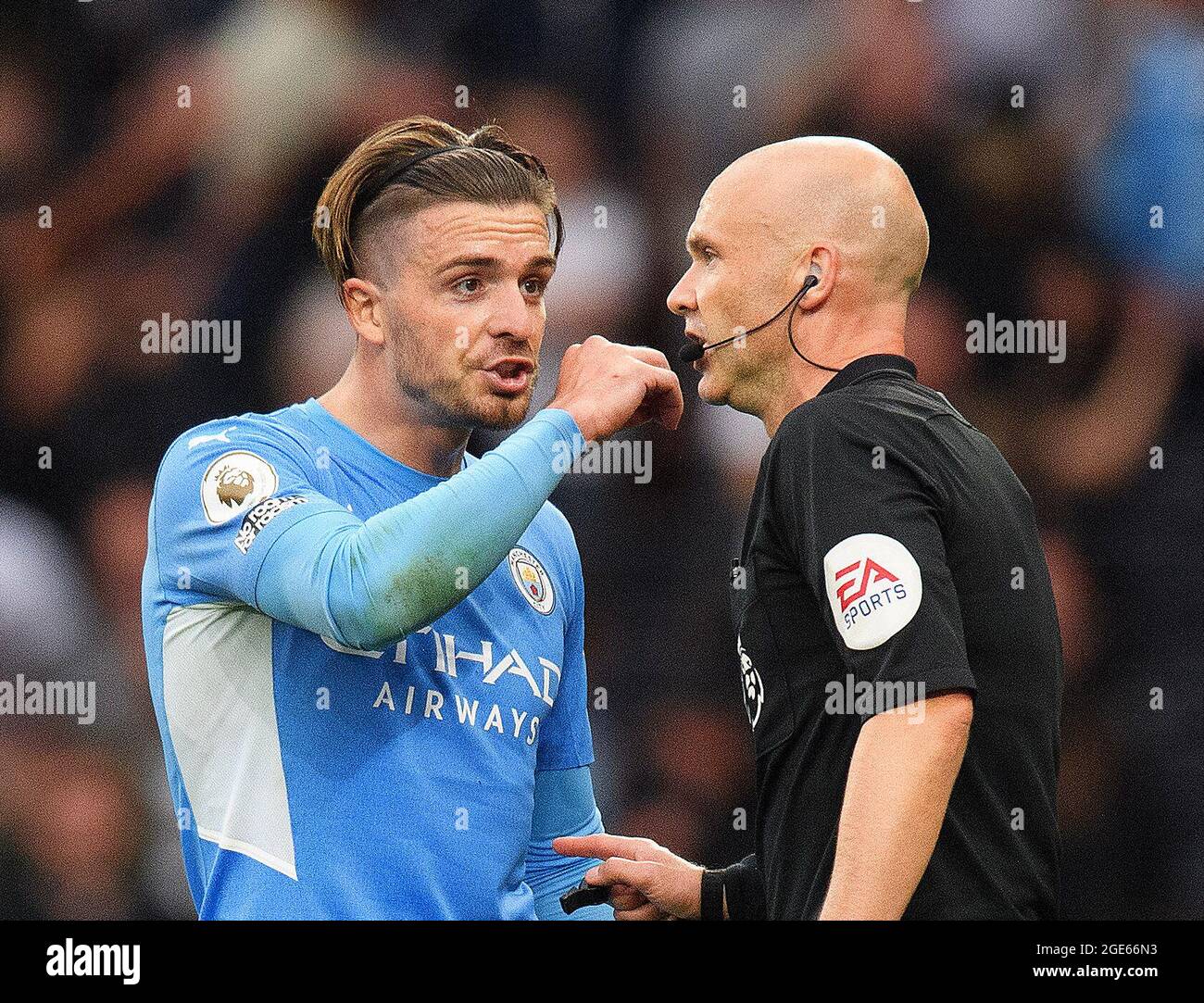 Jack taylor referee hi-res stock photography and images - Alamy