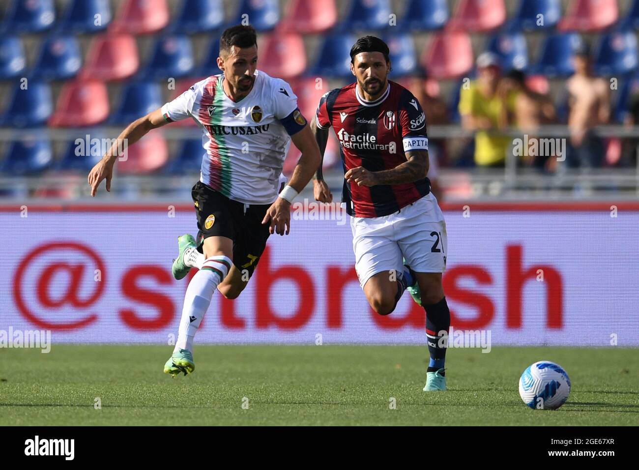 Federico Furlan (Ternana)Roberto Soriano (Bologna) during the Italian ...