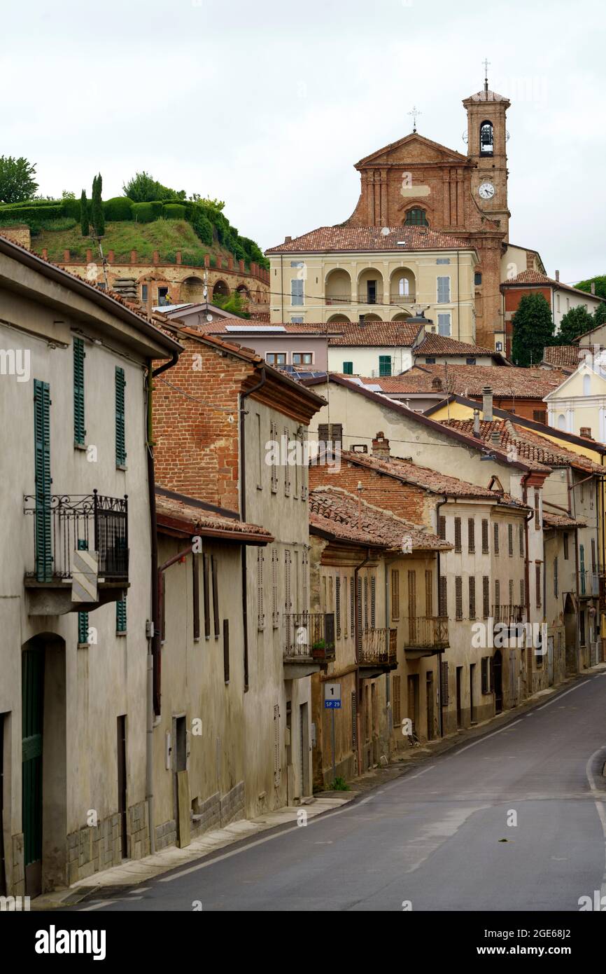 Calliano, Asti province, Monferrato, Piedmont, Italy: view of the historic town Stock Photo - Alamy