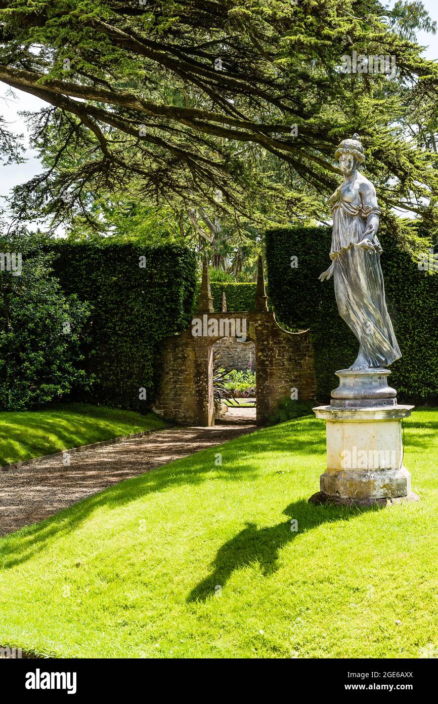 Athelhampton House and Gardens, a fine Mansion in Dorset Stock Photo ...