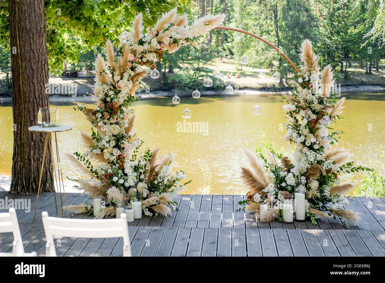 Magnificent decoration of a wedding ceremony with original details and ...