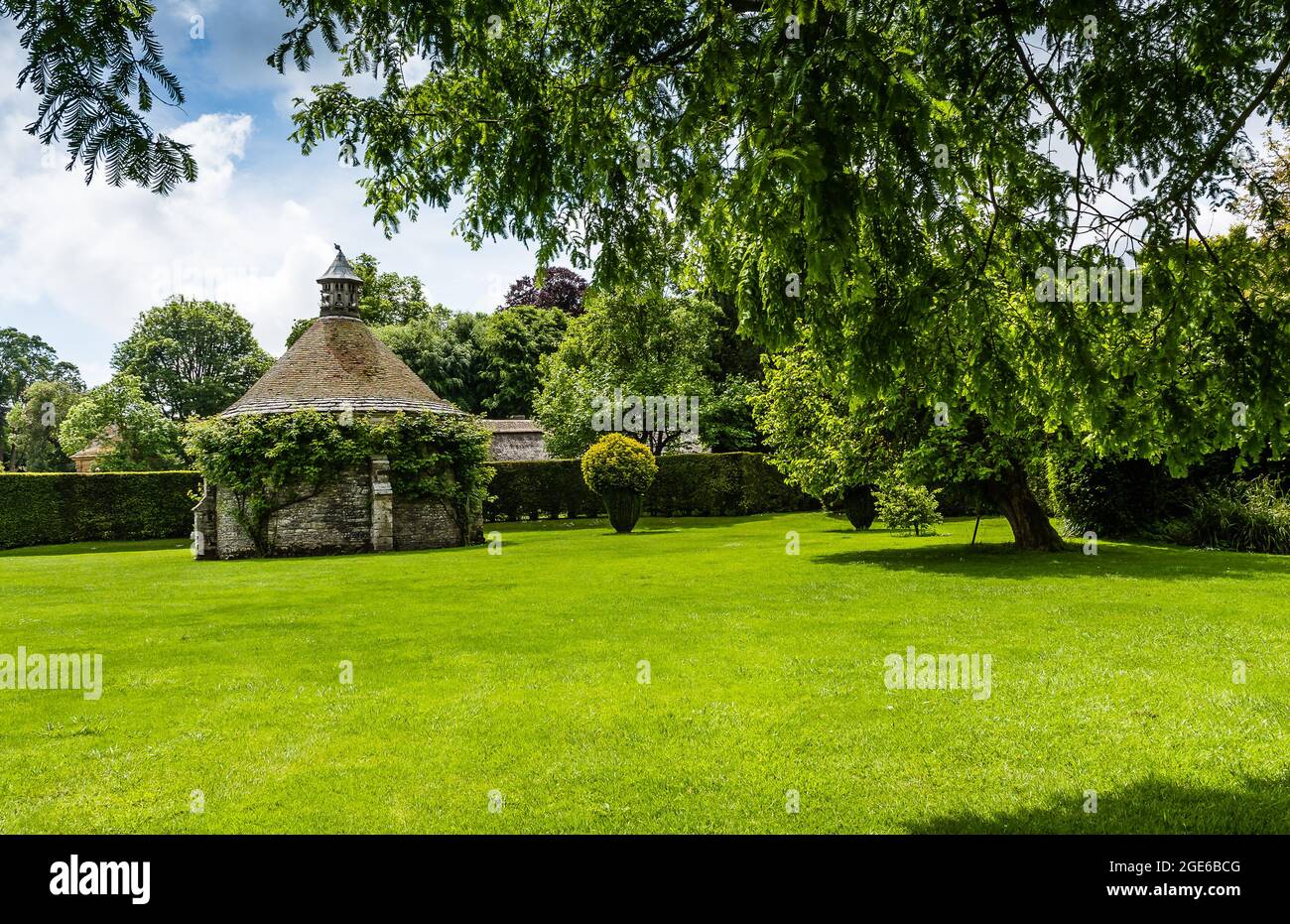 Athelhampton House and Gardens, a fine Mansion in Dorset Stock Photo ...