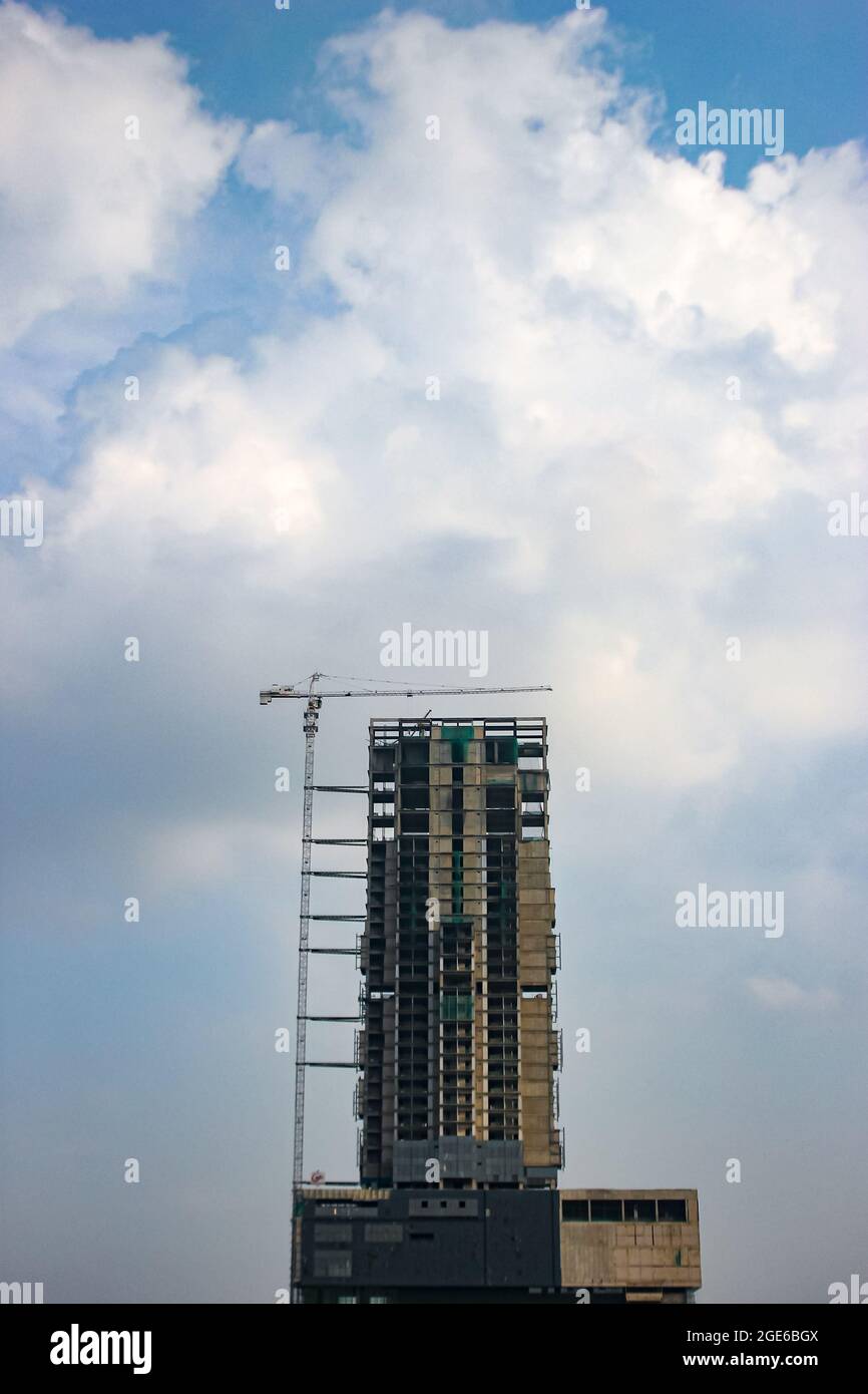 Roof construction skyscraper hi-res stock photography and images - Alamy