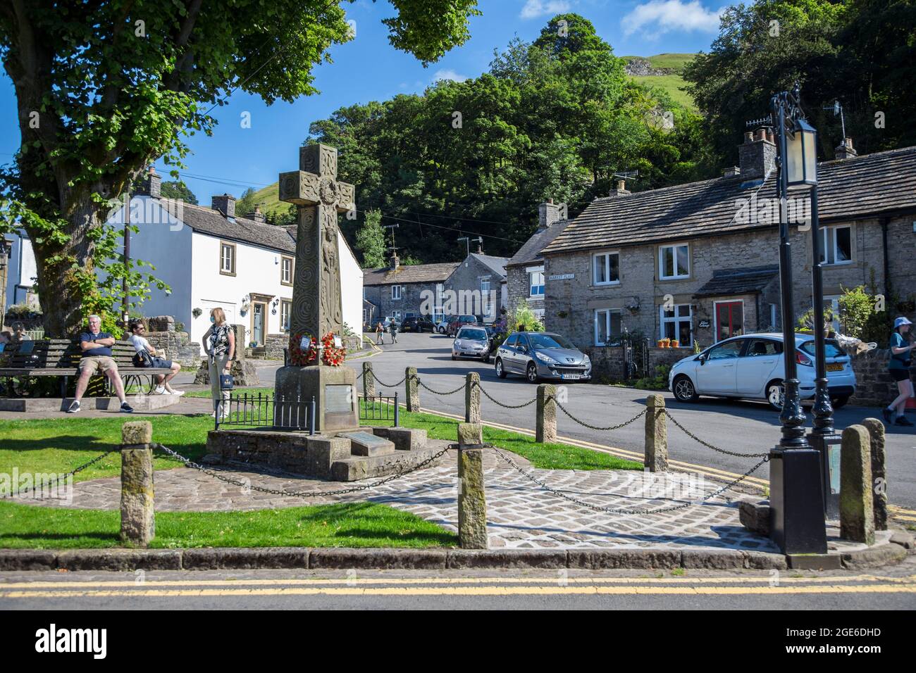 Castleton village hi-res stock photography and images - Alamy