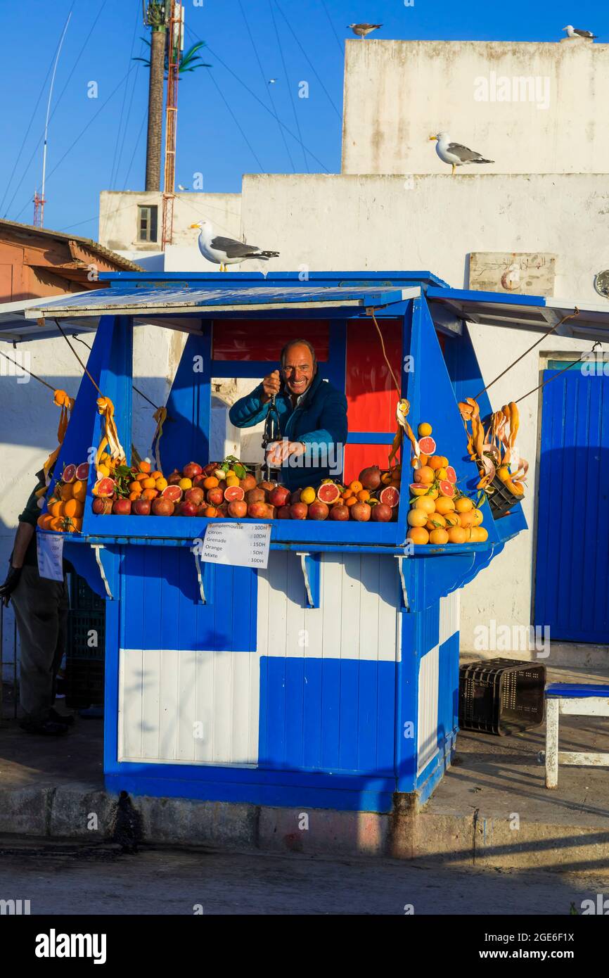 Fruit juice seller hi-res stock photography and images - Alamy