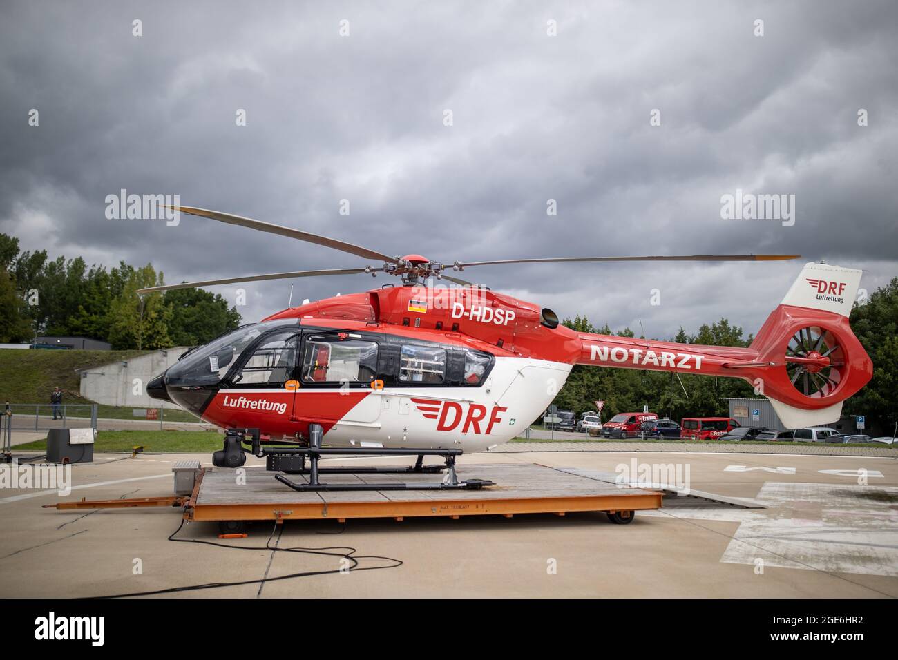 Air rescue via helicopter hi-res stock photography and images - Alamy