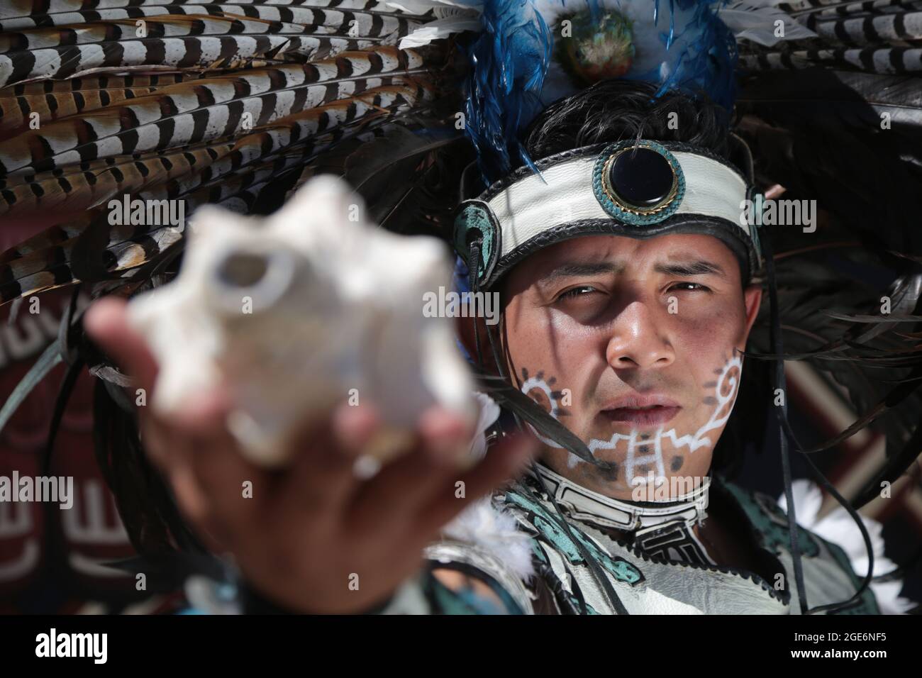 Non Exclusive: TEOTOHUACAN, MEXICO - AUGUST 16: A man in pre-Hispanic ...