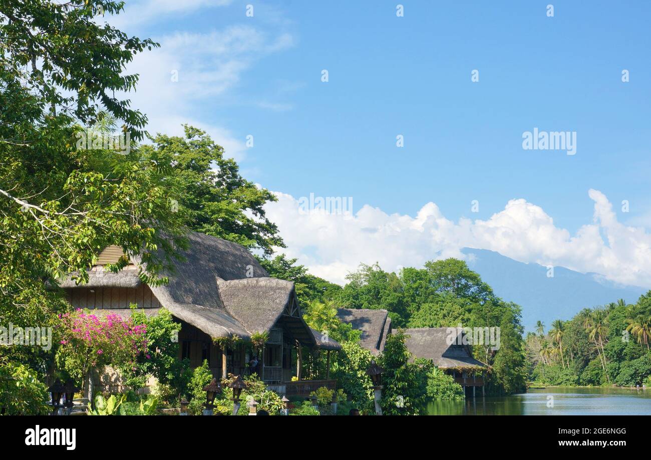 Philippines thatch traditional quezon hi-res stock photography and ...