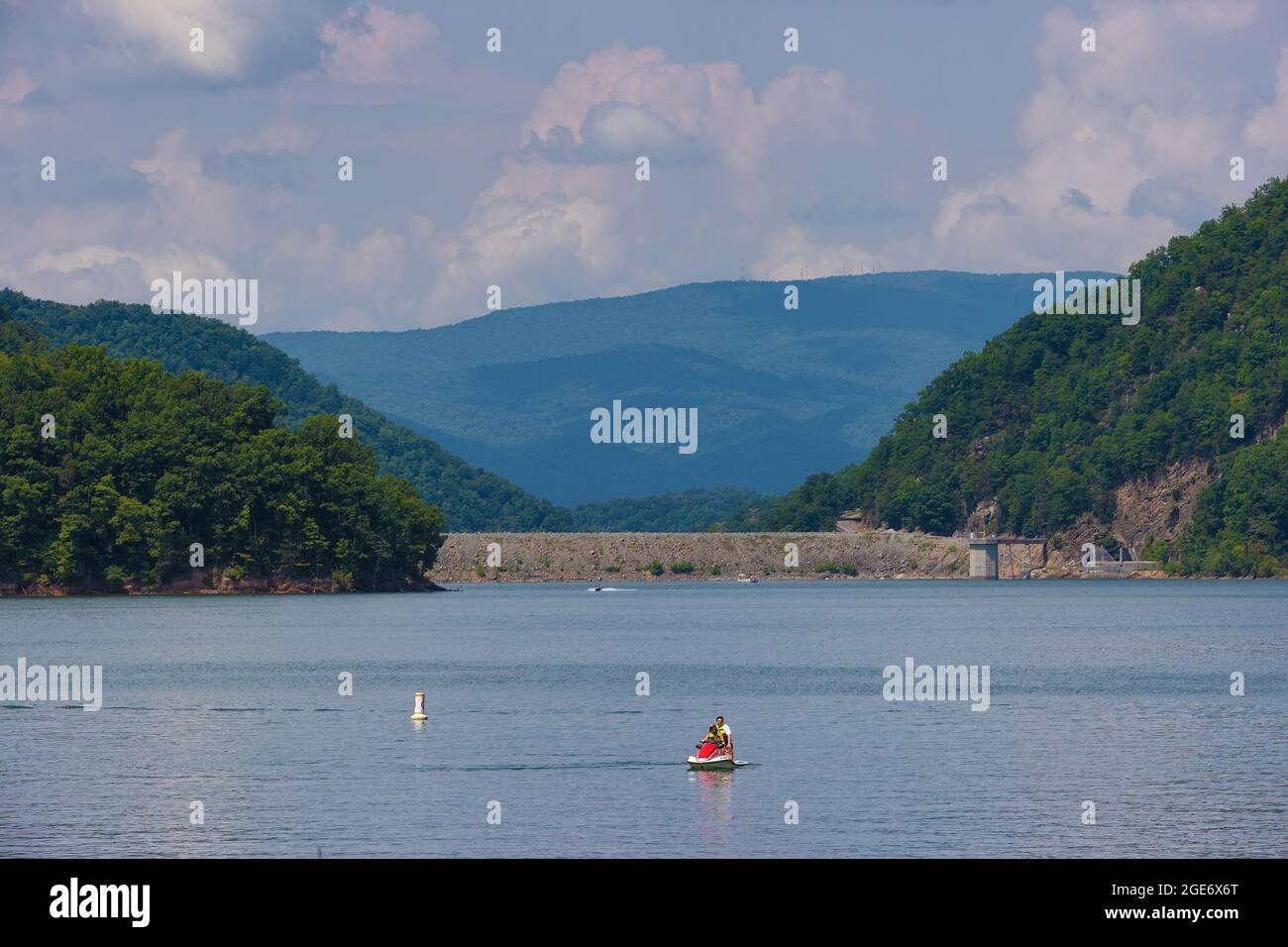 Mt. City, Tennessee, USA - August 13, 2021: Earth Dam at Watauga Lake ...
