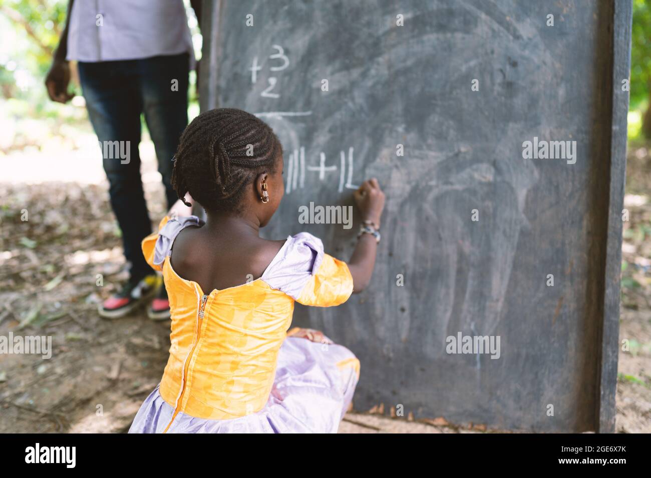 Black schoolgirl hi-res stock photography and images - Alamy