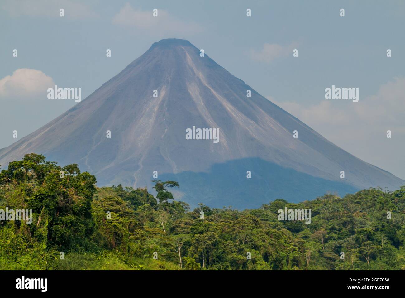 Costa rica famous volcano hi-res stock photography and images - Alamy