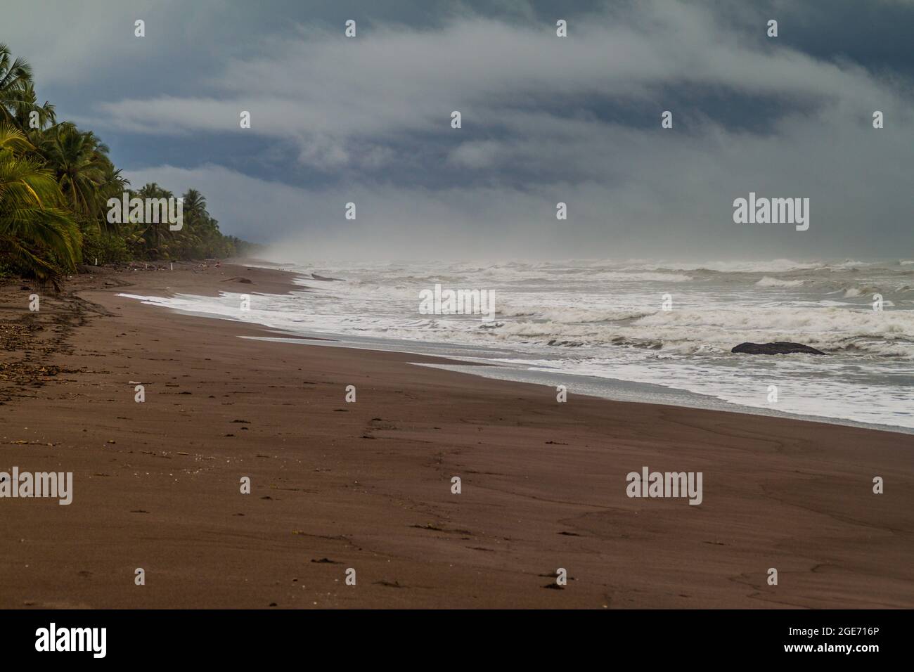 Costa rica storm beach hi-res stock photography and images - Alamy