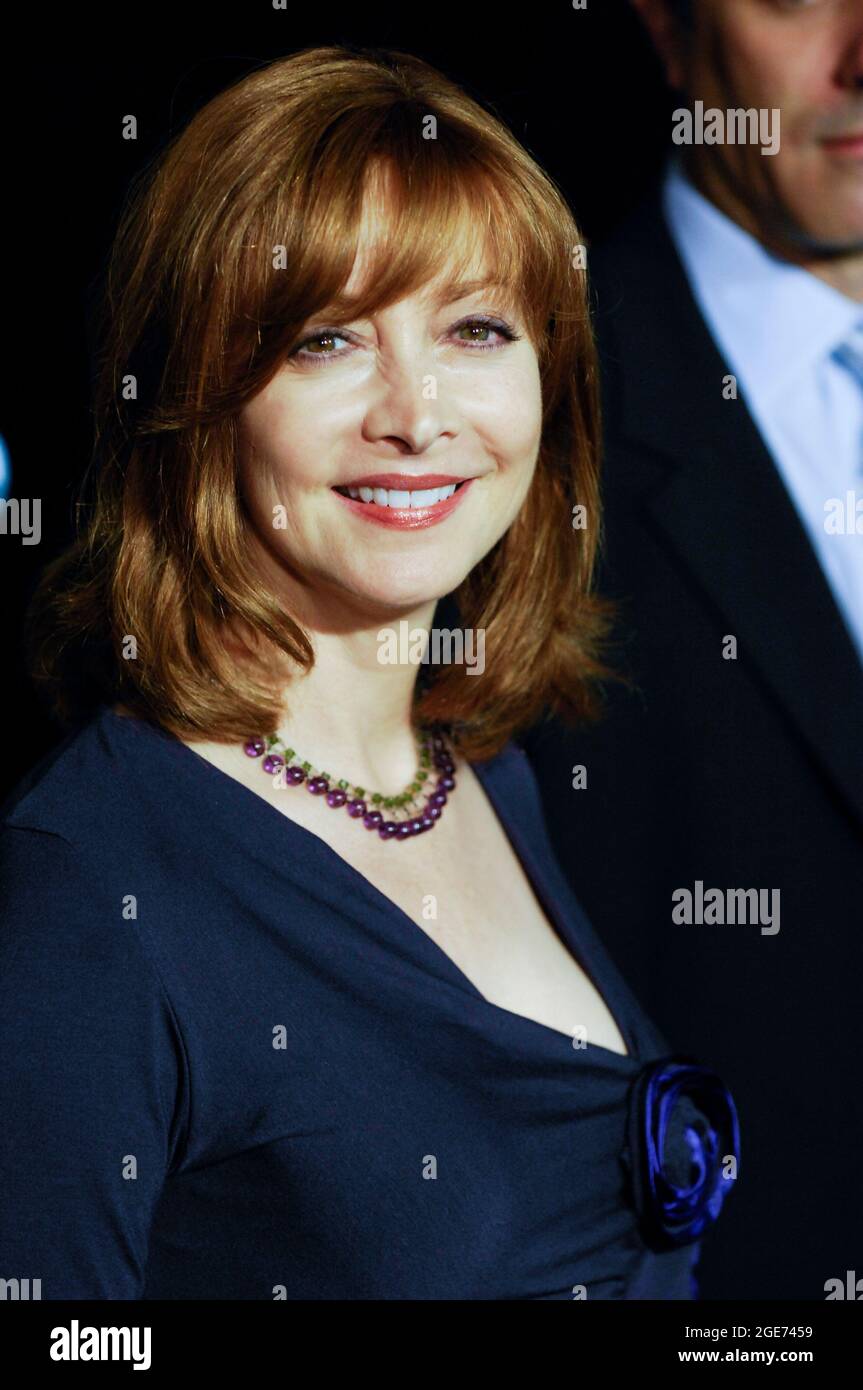 Actress Sharon Lawrence attends arrivals for Entertainment Tonight and ...