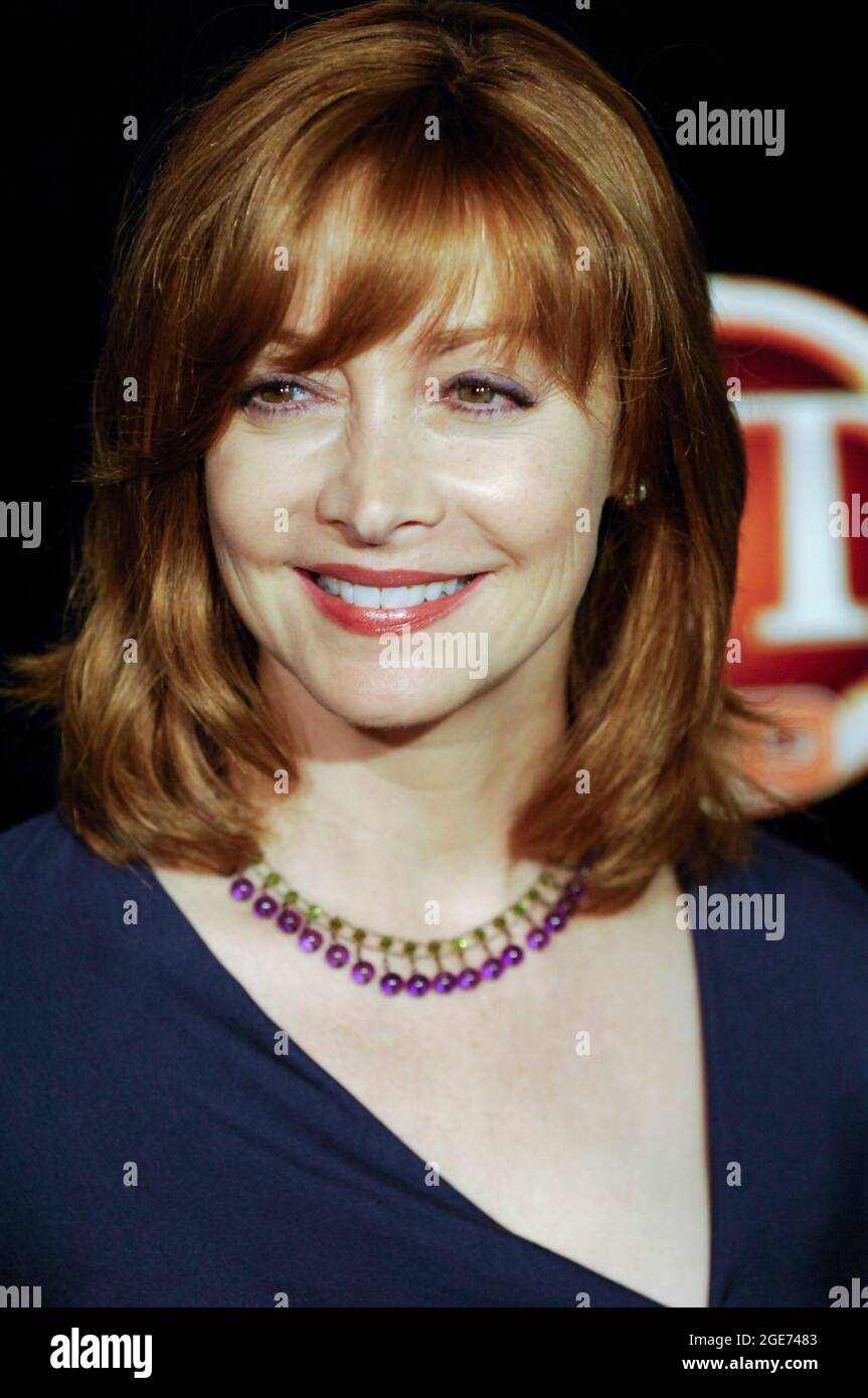 Sharon Hall's Instagram, Twitter & Facebook on IDCrawl