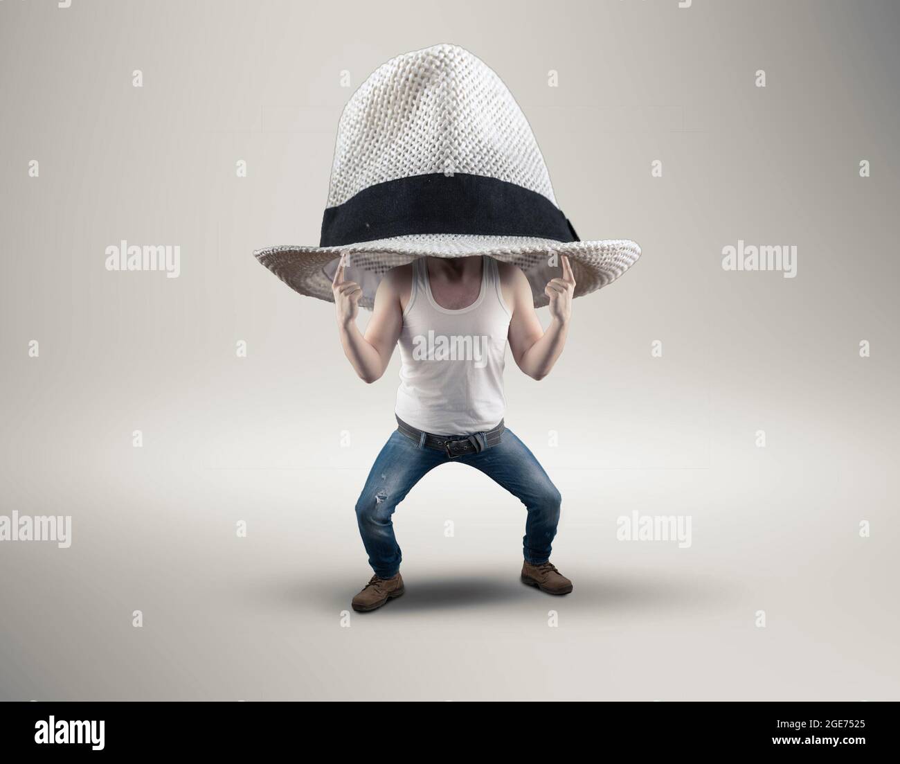 Oversized cowboy hat hi-res stock photography and images - Alamy