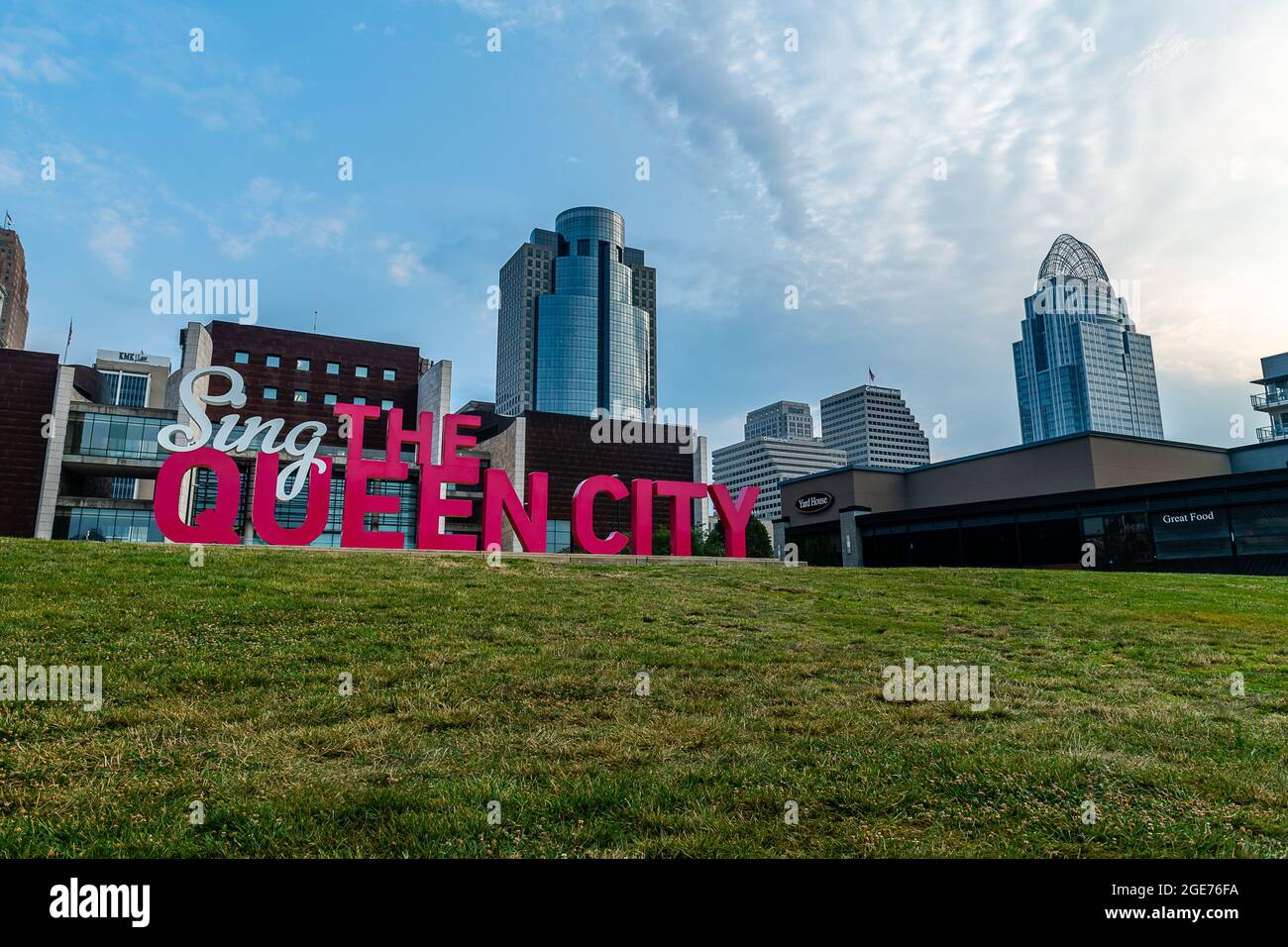 Riverfront park sign hi-res stock photography and images - Alamy
