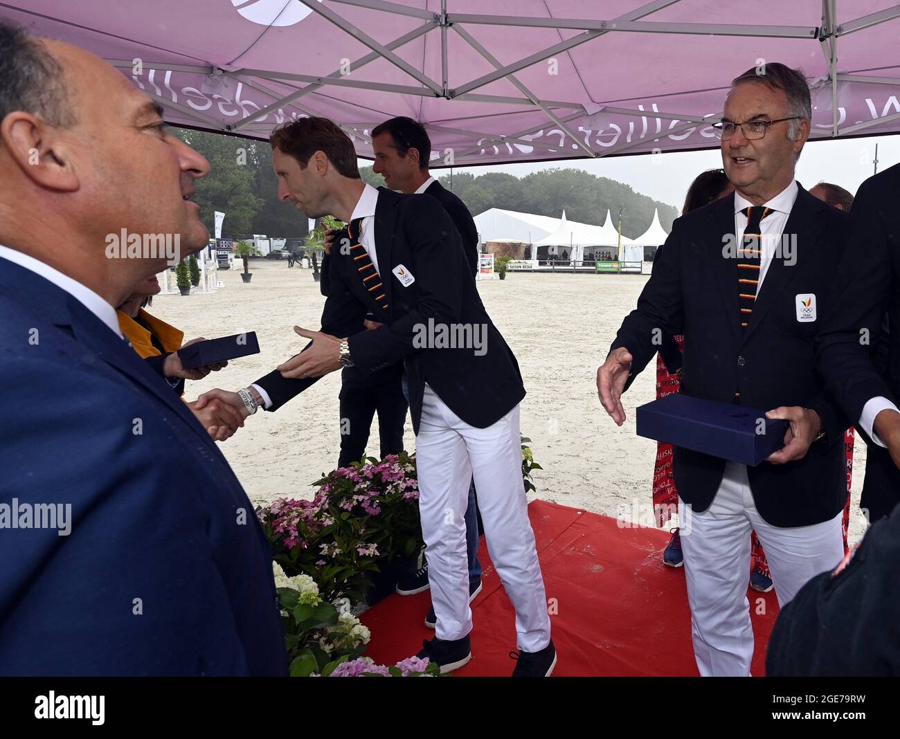 Walloon Vice-Minister President Willy Borsus and Coach Peter Weinberg ...