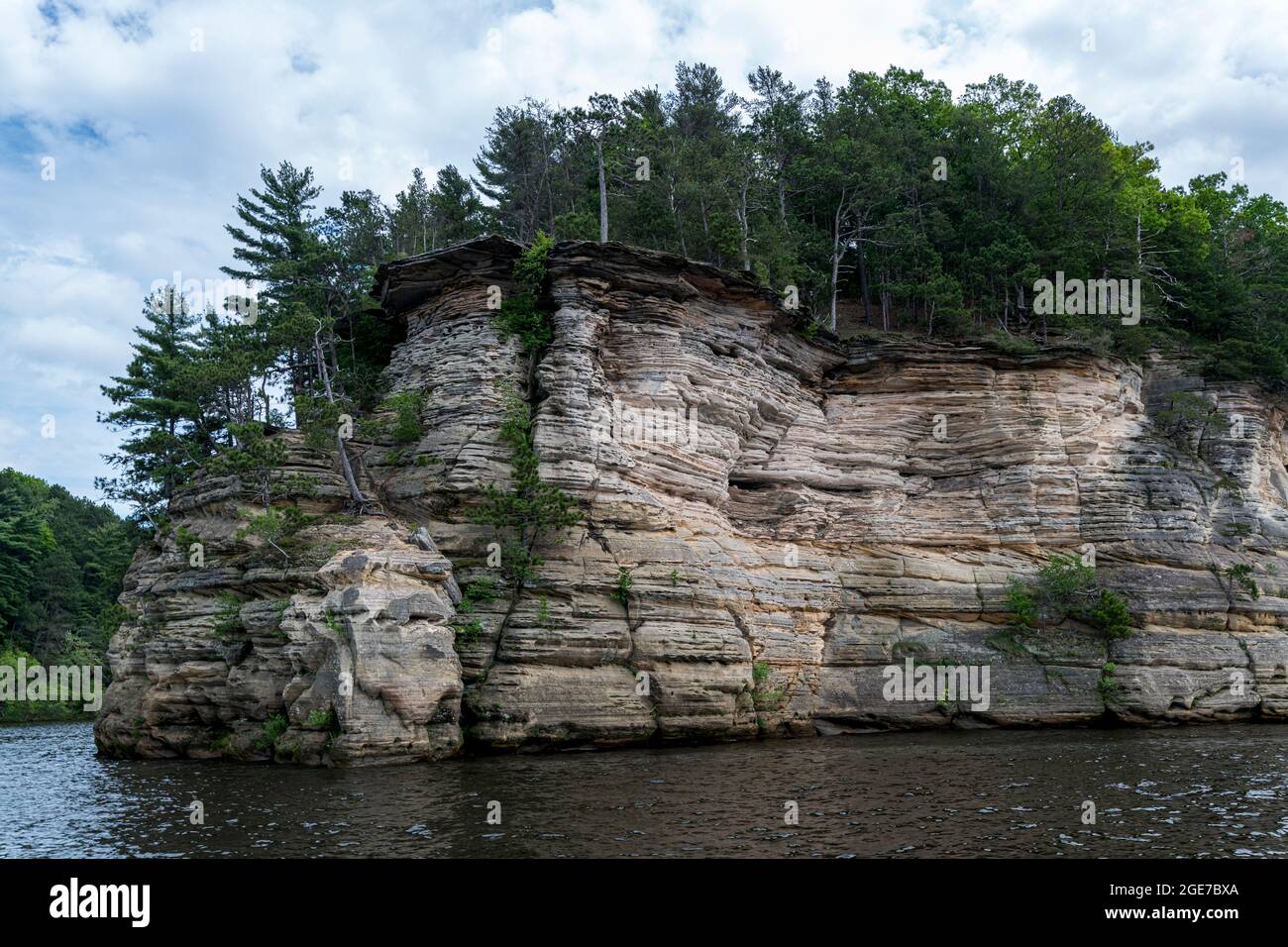 Wisconsin River rock formations and geological layering Stock Photo - Alamy