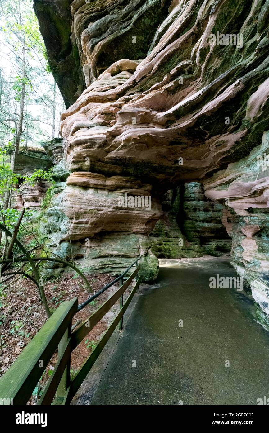 Wisconsin River rock formations and geological layering Stock Photo - Alamy
