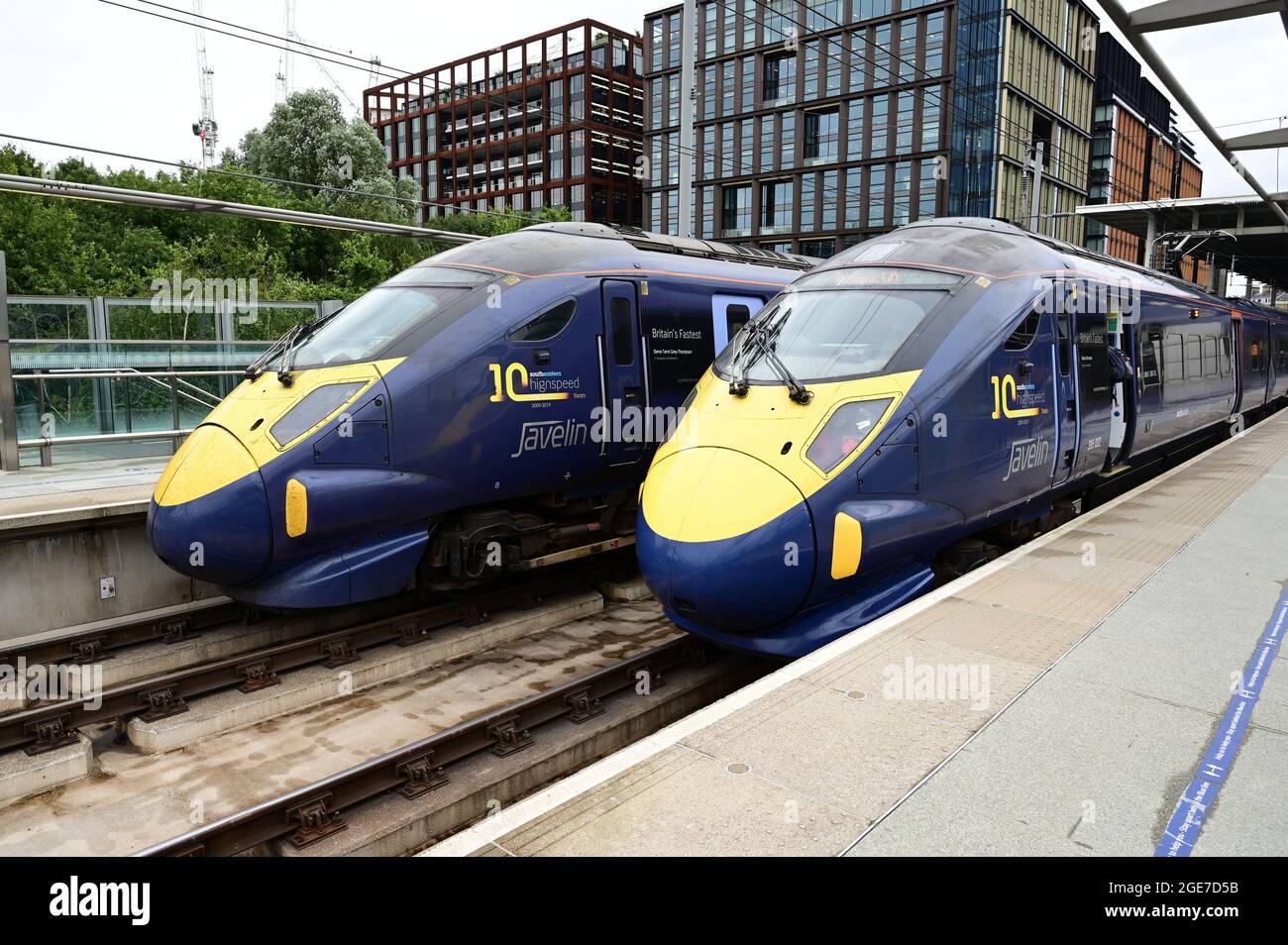 Two class 395 locomotives at St Pancras station Stock Photo - Alamy