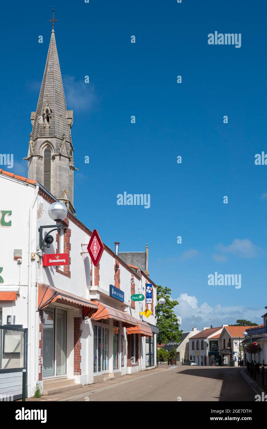 PORNIC, FRANCE - Jul 31, 2021: A signage of Cafe Tabac Journaux store ...
