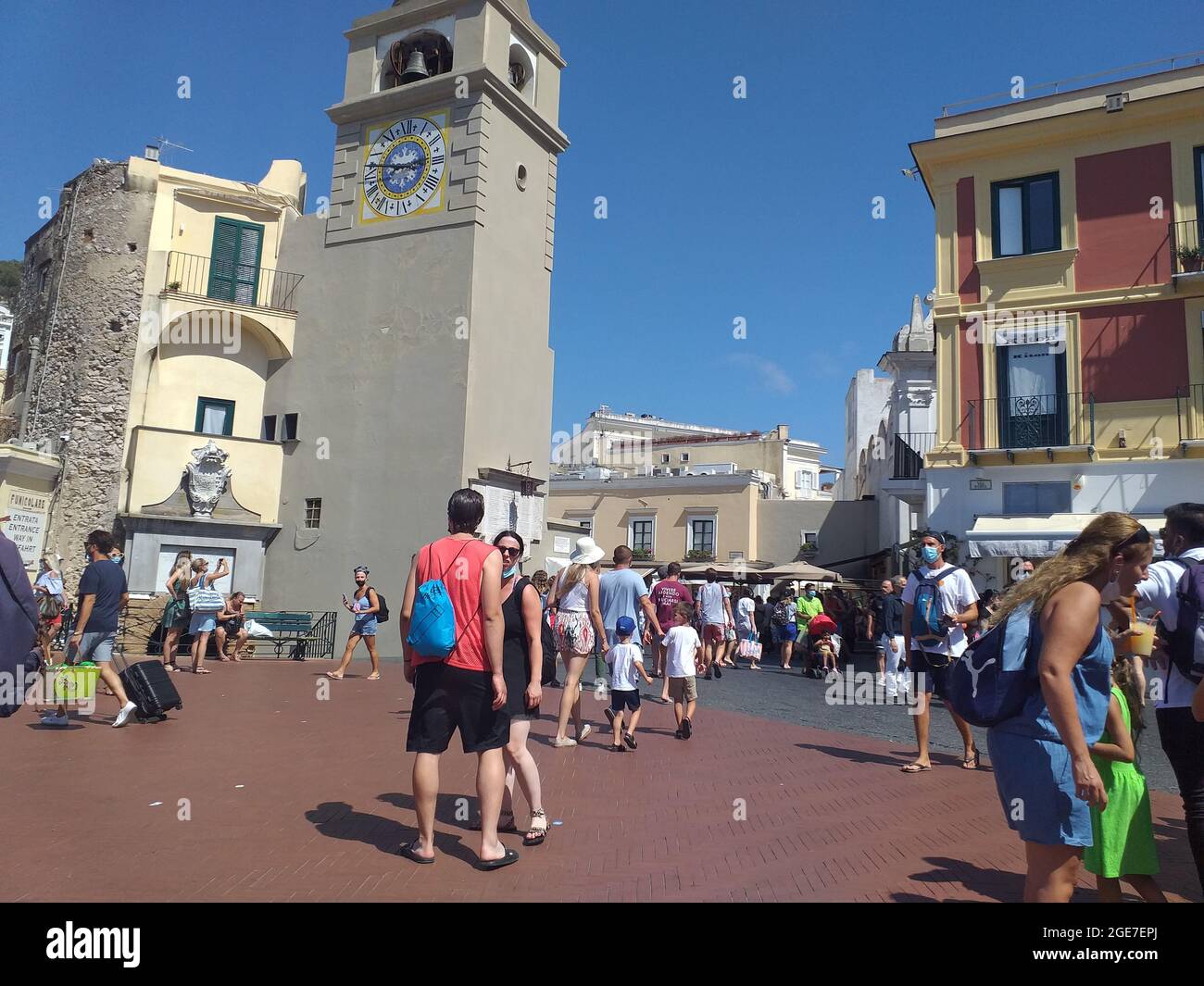 Streets of capri hi-res stock photography and images - Alamy