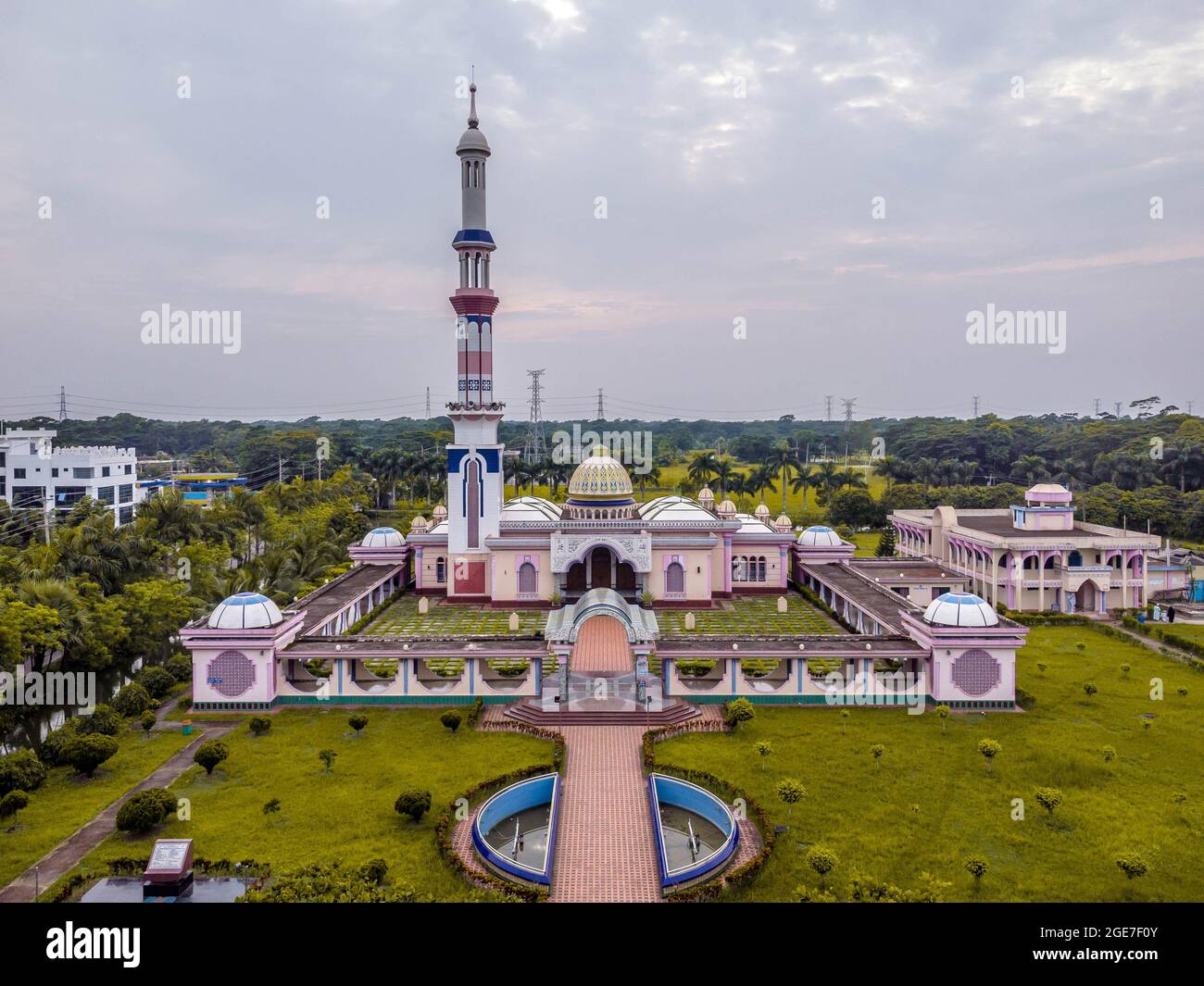 Barishal, Barishal, Bangladesh. 17th Aug, 2021. The Baitul Aman Jame ...