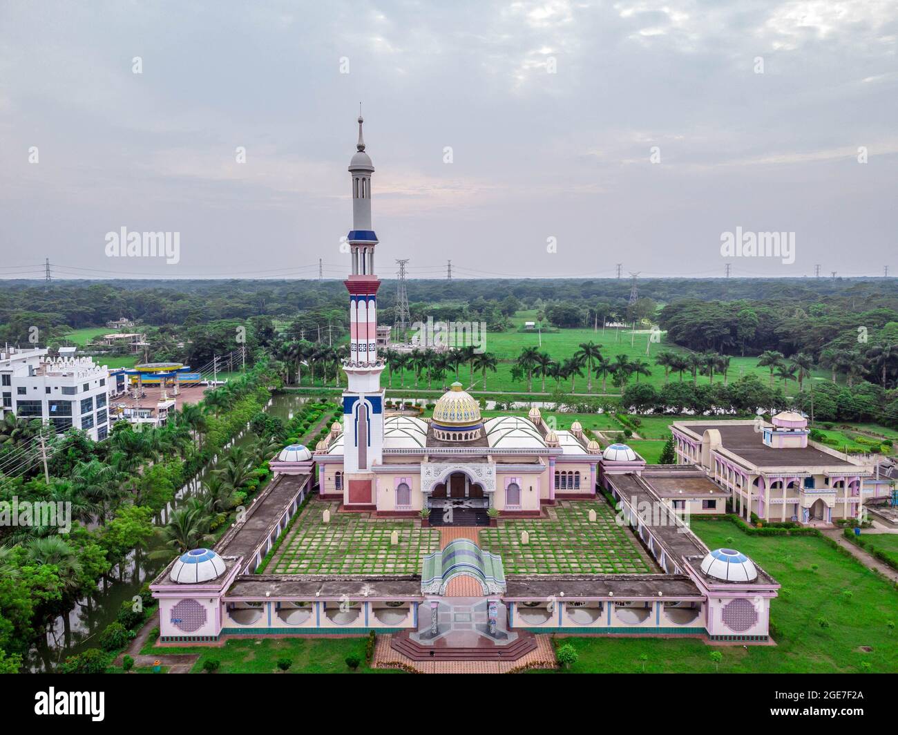 Barishal, Barishal, Bangladesh. 17th Aug, 2021. The Baitul Aman Jame ...