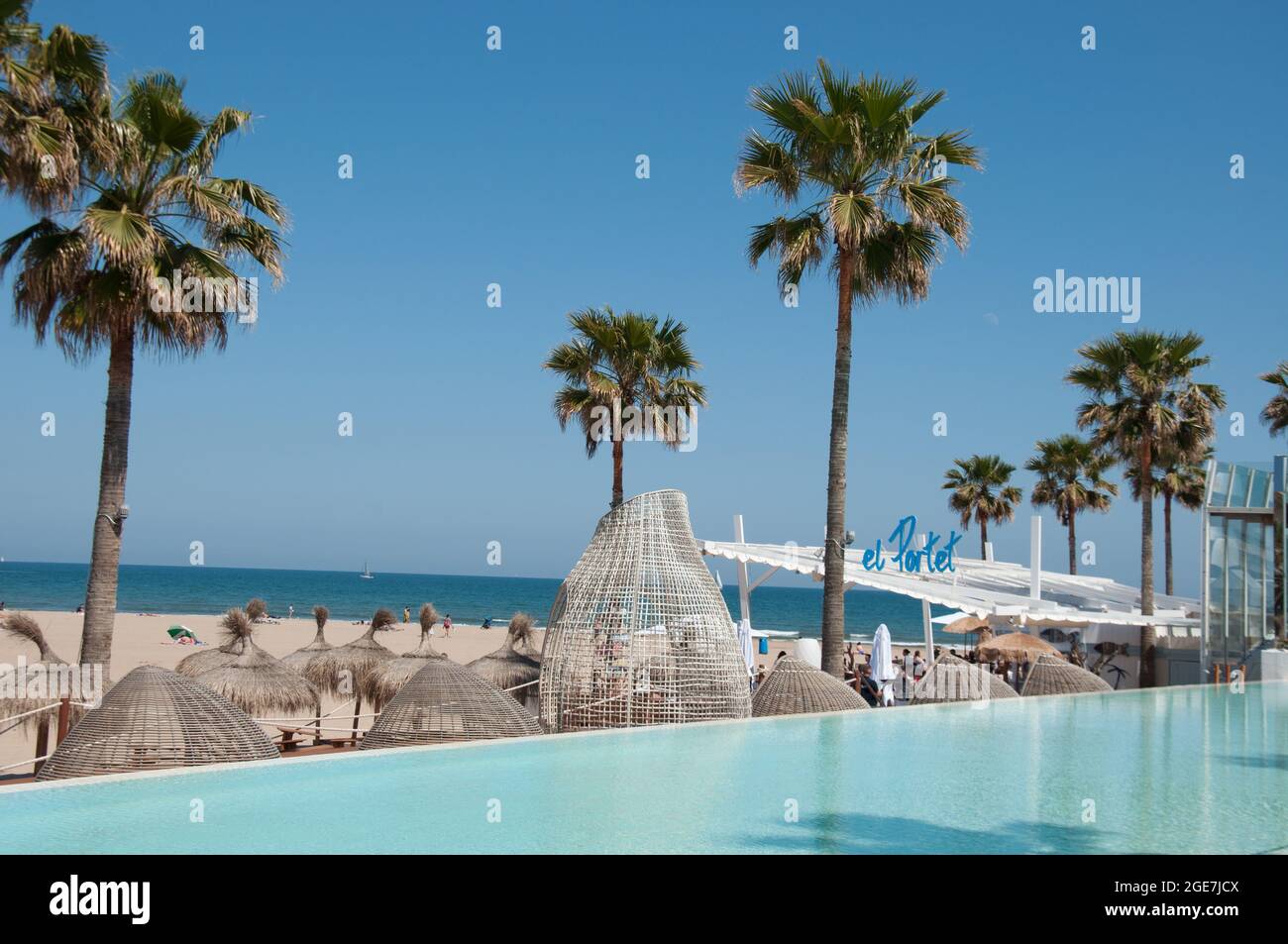 Valencia spain marina beach club hi-res stock photography and images ...
