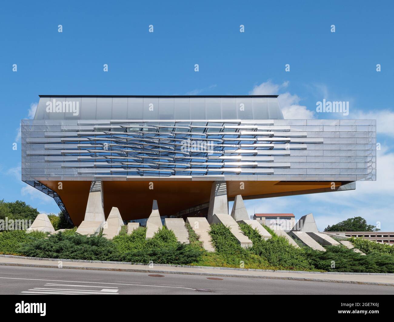 Bill and Melinda Gates Hall at Cornell University designed by Morphosis ...