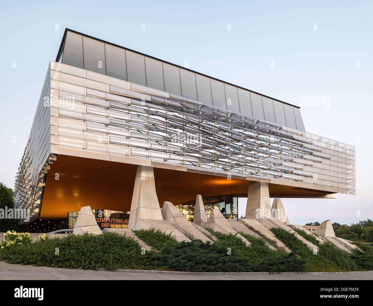 Bill and Melinda Gates Hall at Cornell University designed by Morphosis ...