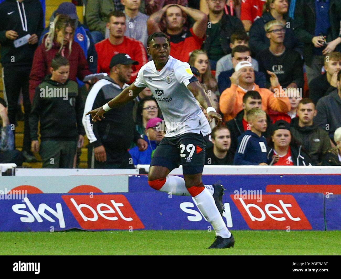 Amari’i Bell #29 of Luton Town celebrates his goal to make it 0-1 Stock ...