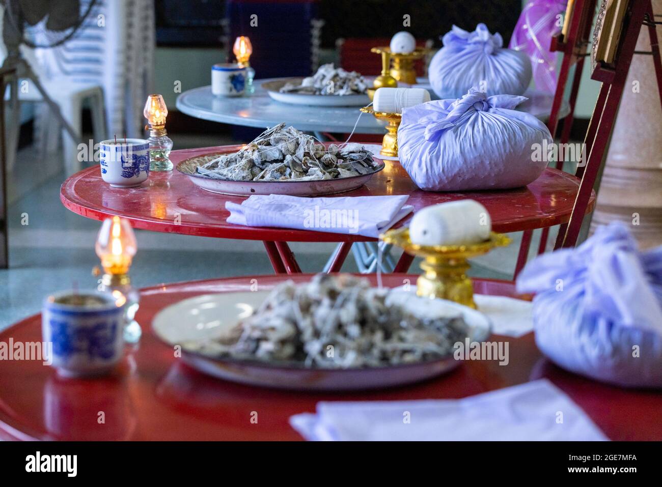 Cremation process hi-res stock photography and images - Alamy