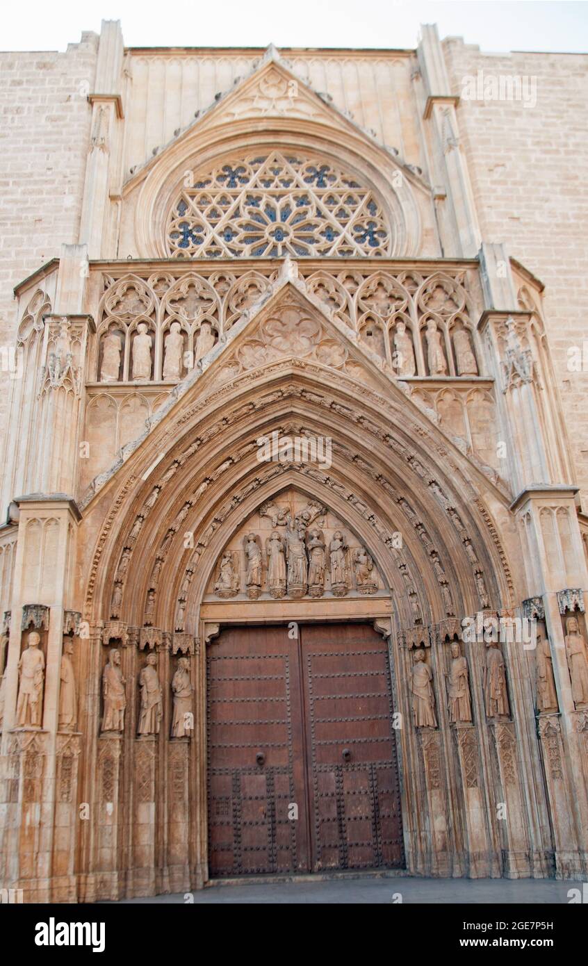 Valencia door hi-res stock photography and images - Alamy