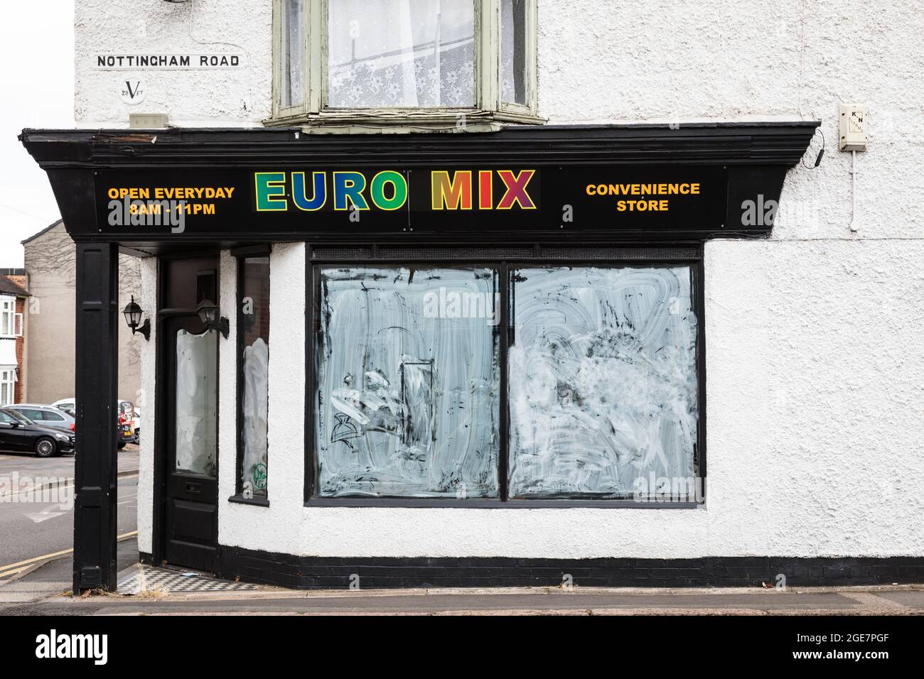Empty corner shop hi-res stock photography and images - Alamy
