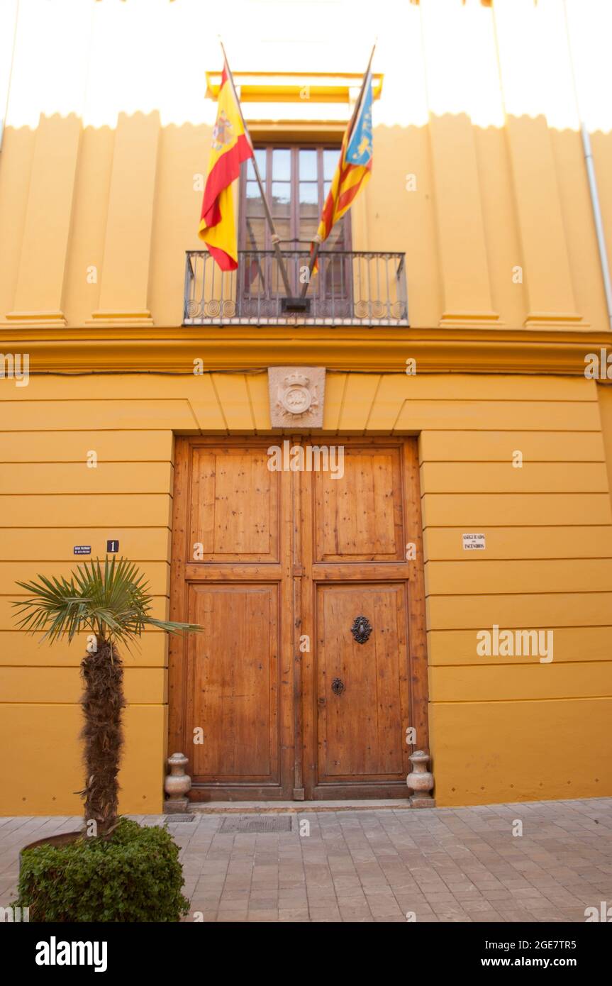 Valencia door hi-res stock photography and images - Alamy
