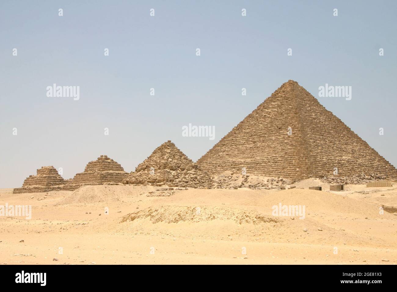 The great pyramid at Giza and 3 queen's pyramids Stock Photo - Alamy